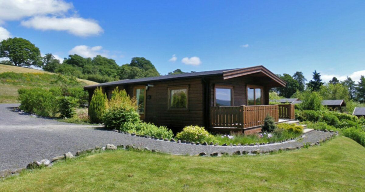 Rhayader - The outdoors Capital of Wales | Oakwood Lodge Park
